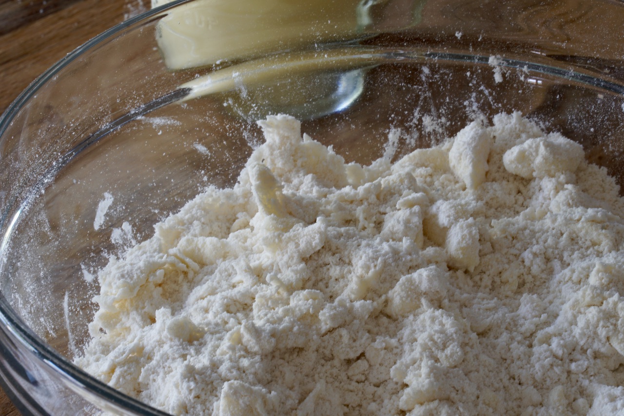 Cheddar Cheese Pie Crust - Weekend at the Cottage
