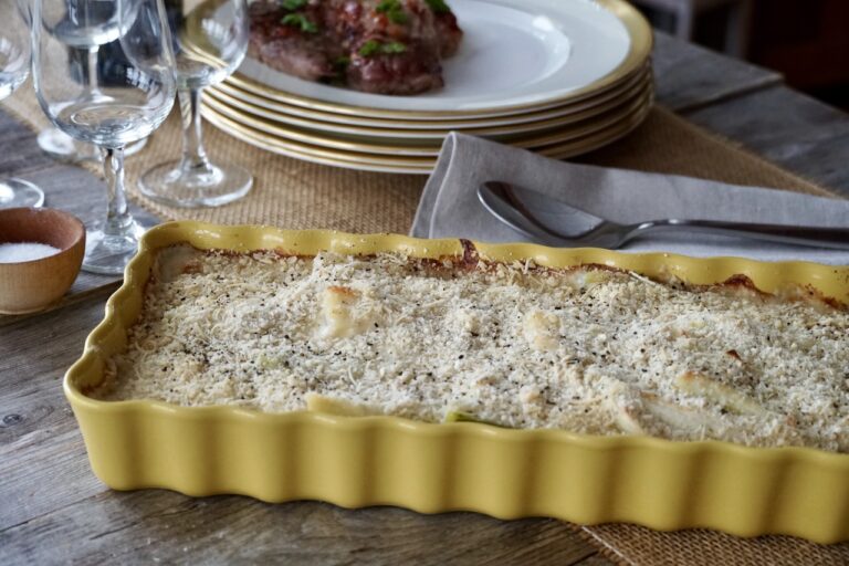 Baked Leeks with Creamy Cheese Sauce