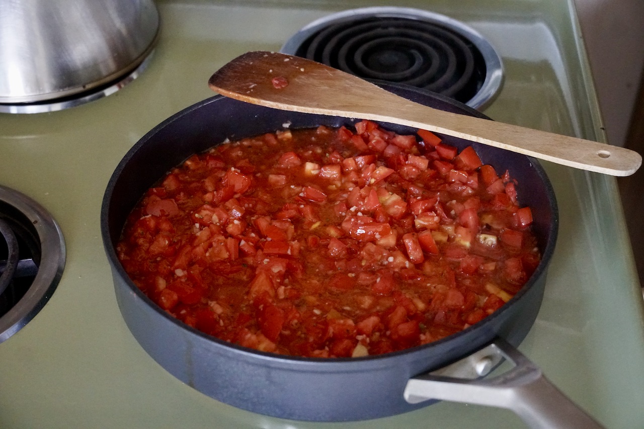Fresh Tomato Sauce - Weekend at the Cottage