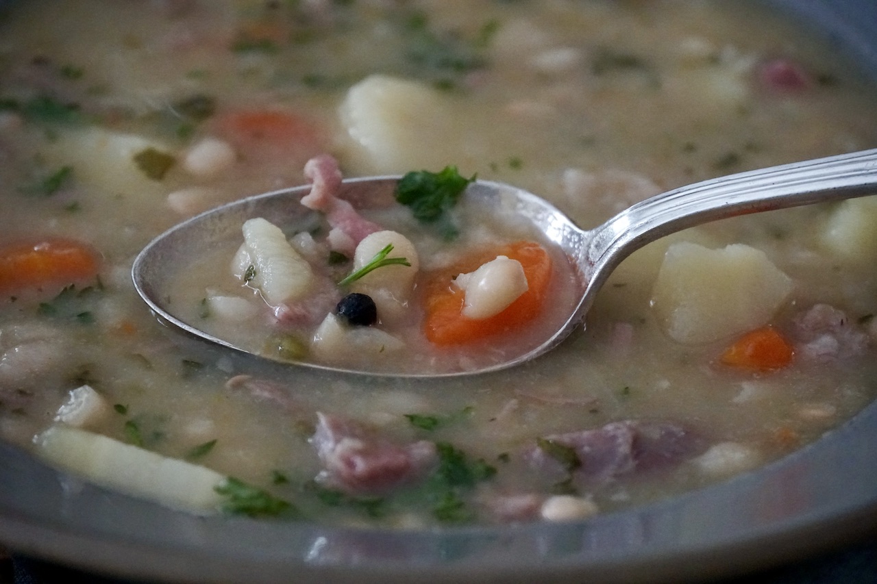 Navy Bean Soup With Ham - Weekend at the Cottage